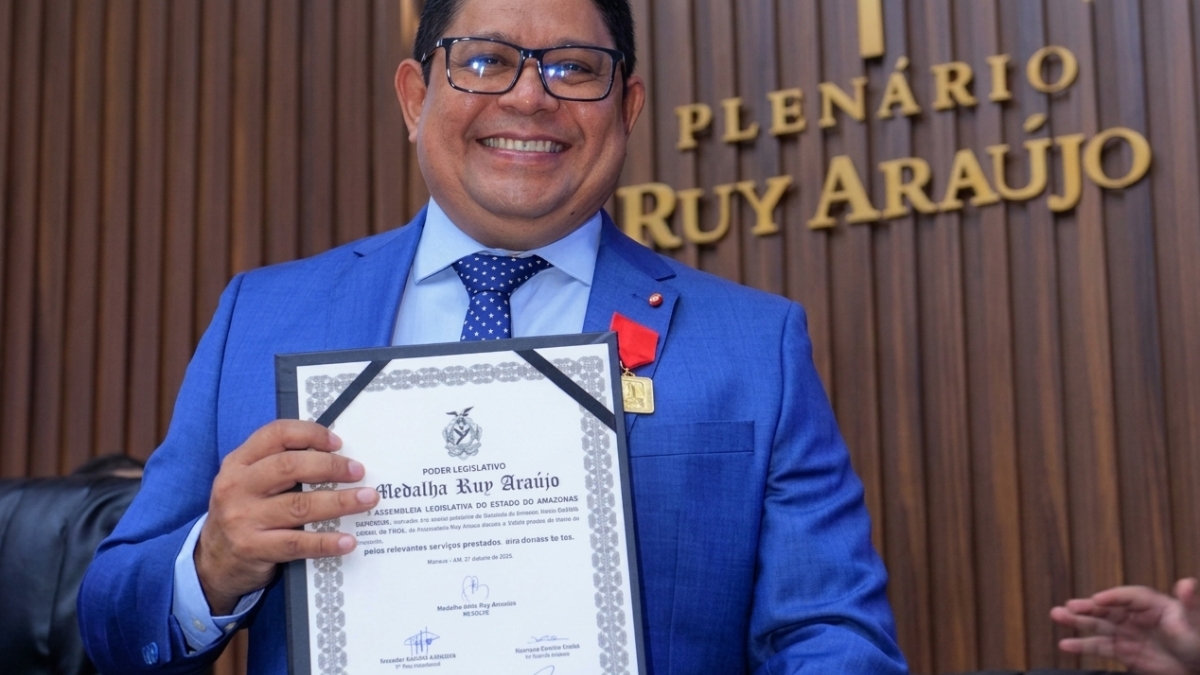 Reconhecimento estadual: Plínio Cruz é homenageado com a Medalha Ruy ...