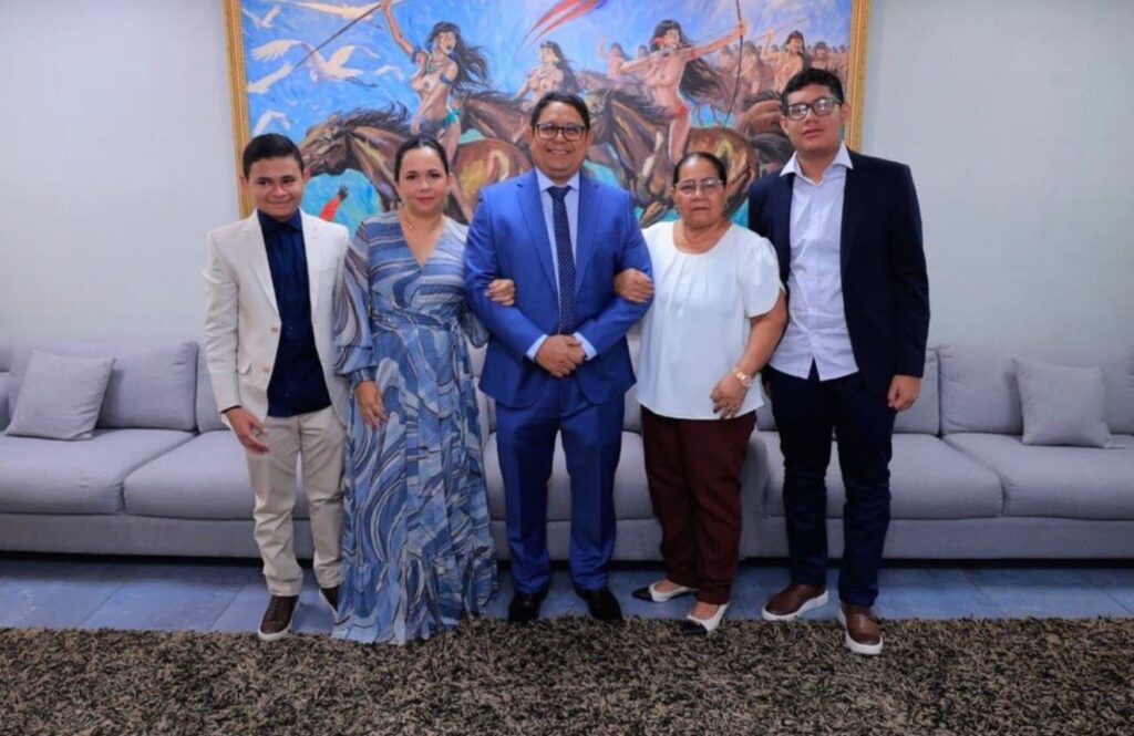 Reconhecimento estadual: Plínio Cruz é homenageado com a Medalha Ruy ...